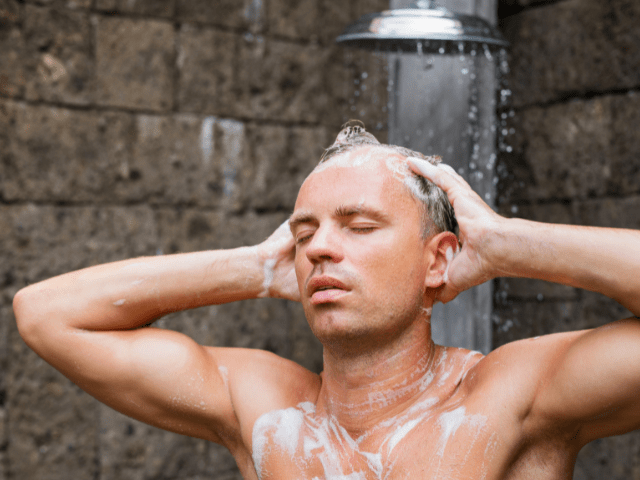 Bald Dandruff: Does it Exist? How to Avoid Shaved Head Flakes ...